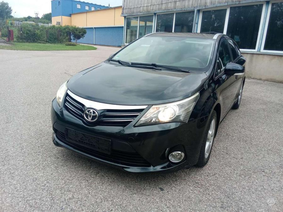 Melns Toyota Avensis 2013 Alīta, ar dzinēja tilpumu 2.00 L un nobraukumu 238 tūkst. km par 5100 €, foto 1 vietnē AUTOMOTO.COM.LV