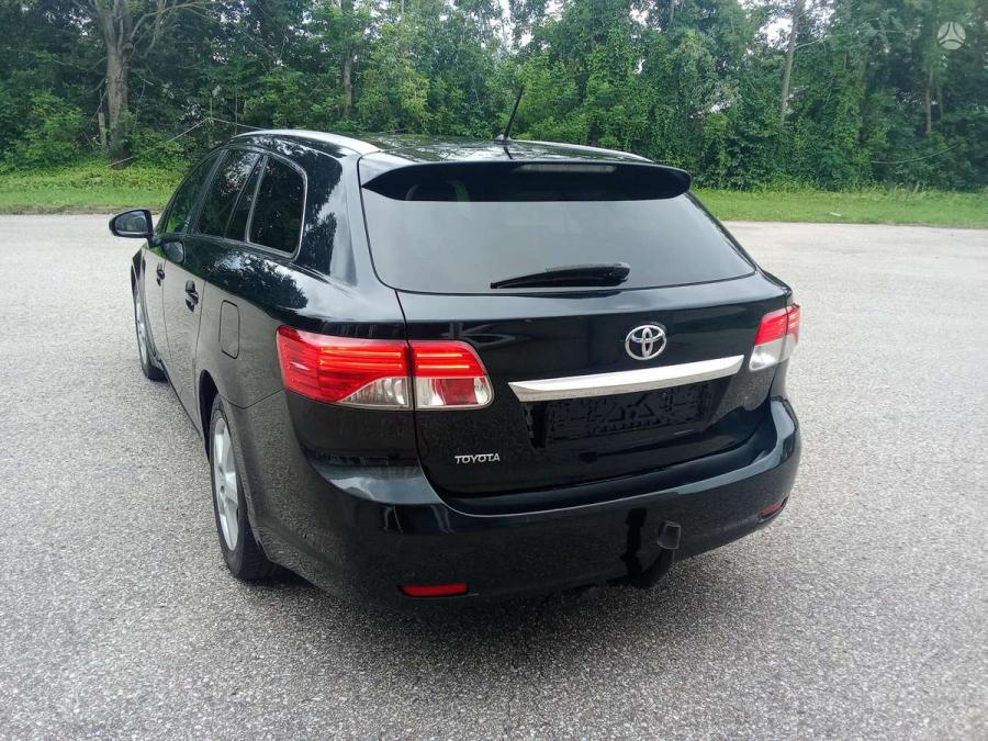 Melns Toyota Avensis 2013 Alīta, ar dzinēja tilpumu 2.00 L un nobraukumu 238 tūkst. km par 5100 €, foto 11 vietnē AUTOMOTO.COM.LV
