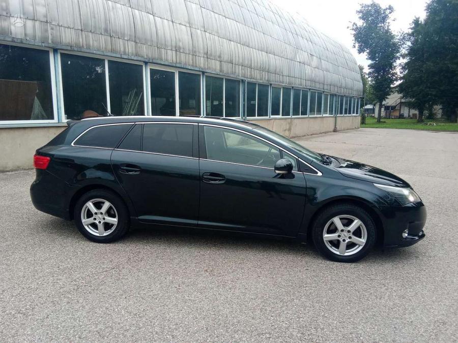 Melns Toyota Avensis 2013 Alīta, ar dzinēja tilpumu 2.00 L un nobraukumu 238 tūkst. km par 5100 €, foto 14 vietnē AUTOMOTO.COM.LV