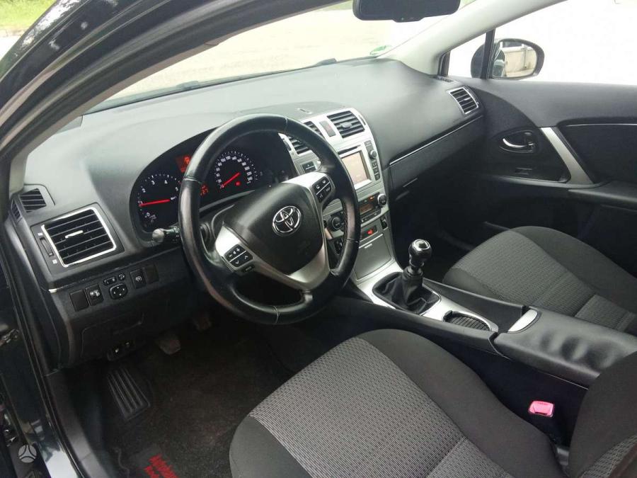 Melns Toyota Avensis 2013 Alīta, ar dzinēja tilpumu 2.00 L un nobraukumu 238 tūkst. km par 5100 €, foto 17 vietnē AUTOMOTO.COM.LV