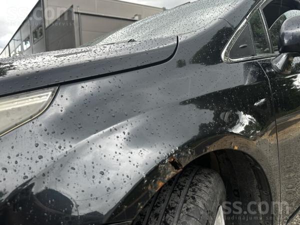 Black Toyota Avensis 2013 in Riga, with an engine capacity of 2.20 L and mileage of 0 thousand km for 2800 €, photo 6 on AUTOMOTO.COM.LV