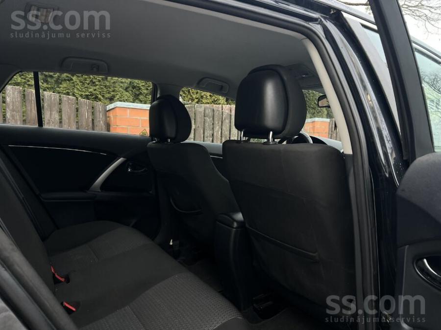 Melns Toyota Avensis 2013 Rīga, ar dzinēja tilpumu 2.00 L un nobraukumu 0 tūkst. km par 2600 €, foto 12 vietnē AUTOMOTO.COM.LV