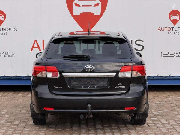 Melns Toyota Avensis 2013 Tauragė, ar dzinēja tilpumu 2.00 L un nobraukumu 260 tūkst. km par 4900 €, foto 9 vietnē AUTOMOTO.COM.LV