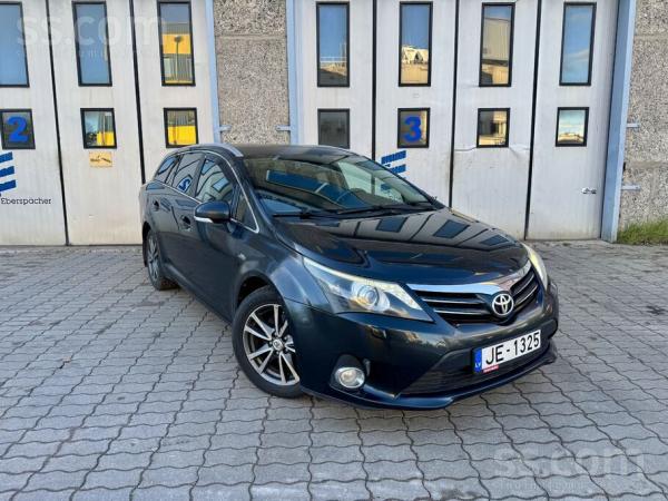 Melns Toyota Avensis 2013 Rīga, ar dzinēja tilpumu 2.20 L un nobraukumu 493 tūkst. km par 1700 €, foto 3 vietnē AUTOMOTO.COM.LV