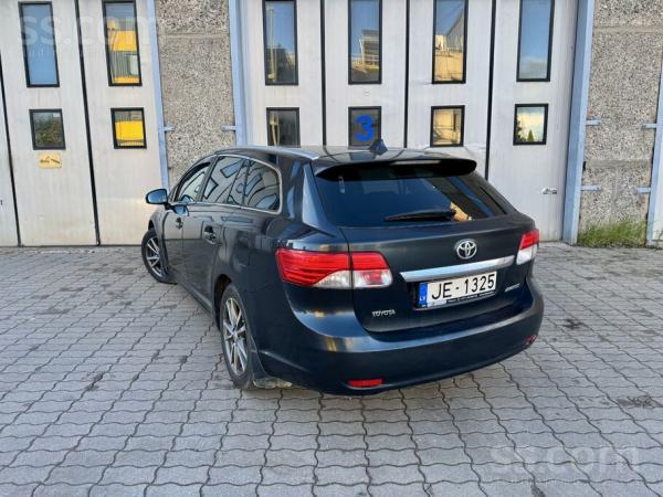 Melns Toyota Avensis 2013 Rīga, ar dzinēja tilpumu 2.20 L un nobraukumu 493 tūkst. km par 1700 €, foto 4 vietnē AUTOMOTO.COM.LV