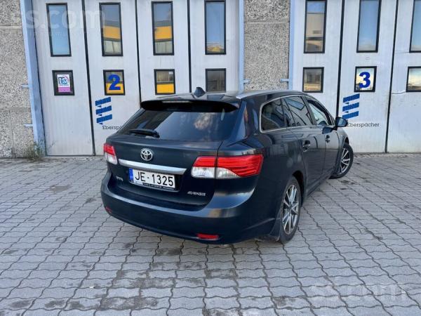 Melns Toyota Avensis 2013 Rīga, ar dzinēja tilpumu 2.20 L un nobraukumu 493 tūkst. km par 1700 €, foto 5 vietnē AUTOMOTO.COM.LV