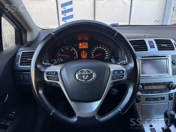 Melns Toyota Avensis 2013 Rīga, ar dzinēja tilpumu 2.20 L un nobraukumu 493 tūkst. km par 1700 €, foto 9 vietnē AUTOMOTO.COM.LV