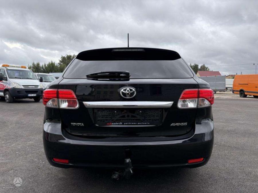 Melns Toyota Avensis 2013 Radviliškis, ar dzinēja tilpumu 1.80 L un nobraukumu 225 tūkst. km par 7250 €, foto 7 vietnē AUTOMOTO.COM.LV