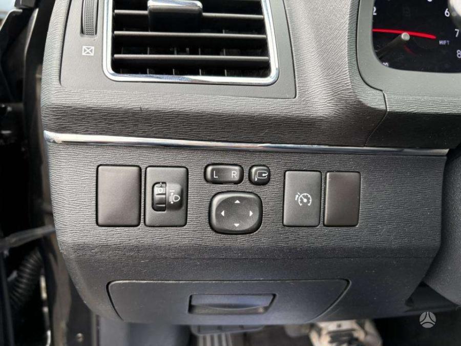 Melns Toyota Avensis 2013 Radviliškis, ar dzinēja tilpumu 1.80 L un nobraukumu 225 tūkst. km par 7250 €, foto 15 vietnē AUTOMOTO.COM.LV