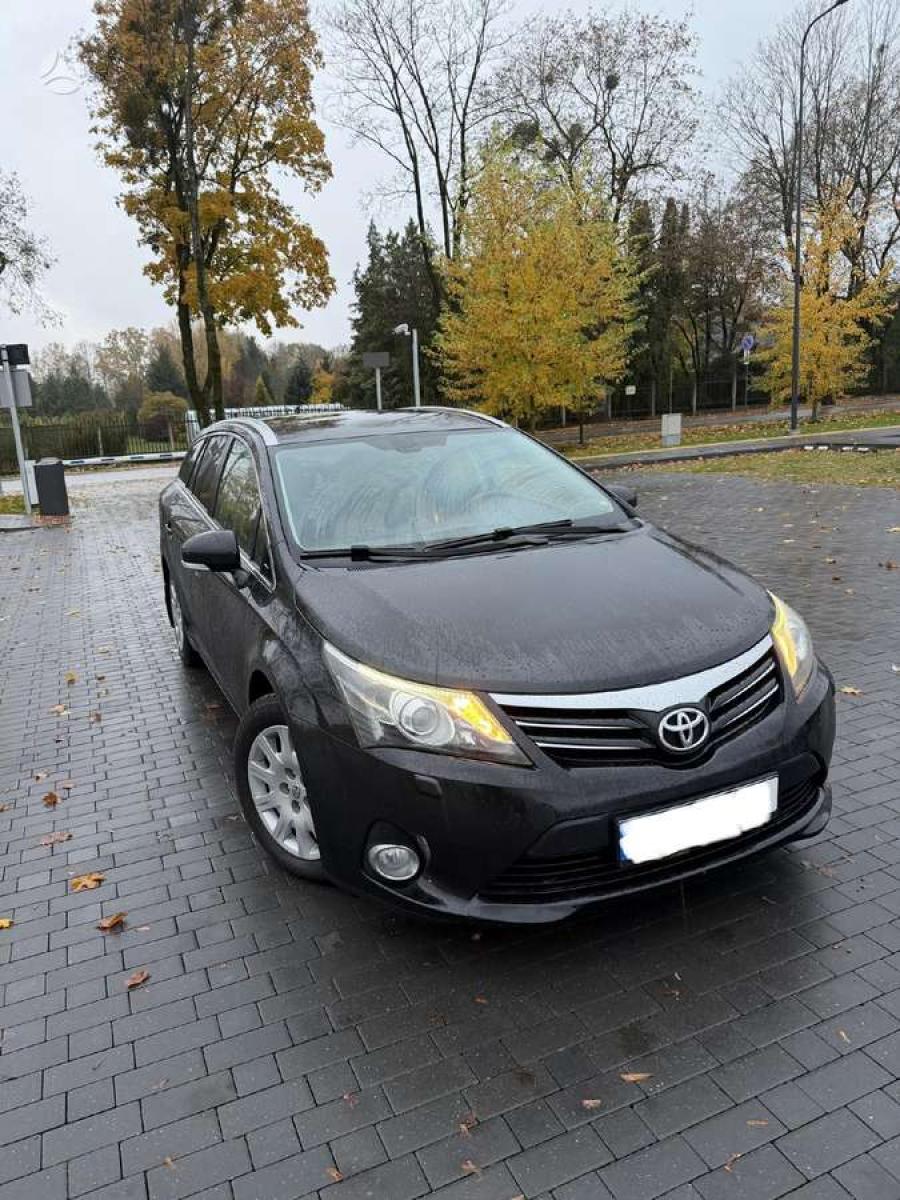 Melns Toyota Avensis 2014 Kauņa, ar dzinēja tilpumu 2.00 L un nobraukumu 295 tūkst. km par 4150 €, foto 1 vietnē AUTOMOTO.COM.LV