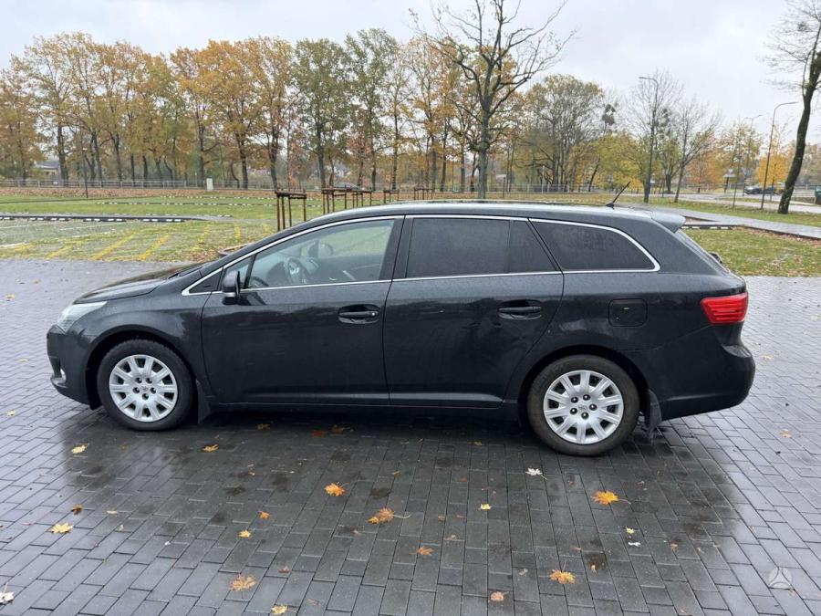 Melns Toyota Avensis 2014 Kauņa, ar dzinēja tilpumu 2.00 L un nobraukumu 295 tūkst. km par 4150 €, foto 17 vietnē AUTOMOTO.COM.LV