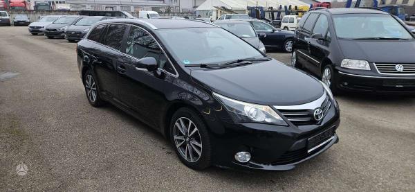 Black Toyota Avensis 2014 in Marijampole, with an engine capacity of 2.23 L and mileage of 324 thousand km for 5200 €, photo 3 on AUTOMOTO.COM.LV