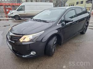 Black Toyota Avensis 2014 in Riga, with an engine capacity of 2.20 L and mileage of 224 thousand km for 7100 €, photo 3 on AUTOMOTO.COM.LV