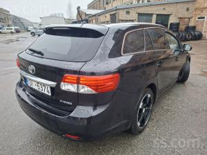 Black Toyota Avensis 2014 in Riga, with an engine capacity of 2.20 L and mileage of 224 thousand km for 7100 €, photo 6 on AUTOMOTO.COM.LV