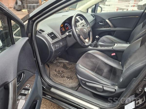 Black Toyota Avensis 2014 in Riga, with an engine capacity of 2.20 L and mileage of 224 thousand km for 7100 €, photo 7 on AUTOMOTO.COM.LV