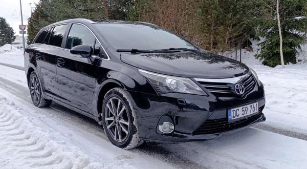 Black Toyota Avensis 2014 in Vilnius, with an engine capacity of 2.00 L and mileage of 212 thousand km for 6100 €, photo 2 on AUTOMOTO.COM.LV