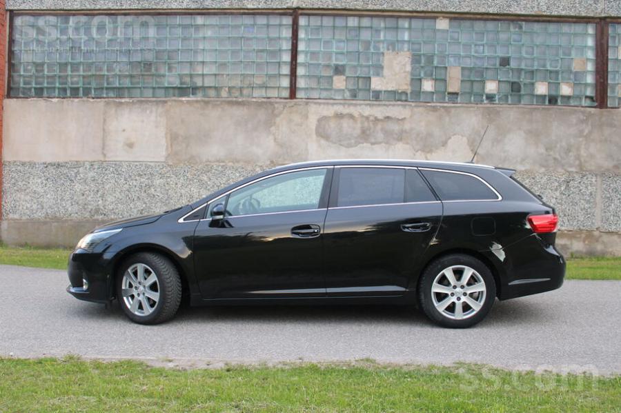 Черный Тойота Авенсис 2014 в Рига, объемом двигателя 2.00 л и пробегом 225 тыс. км за 6490 €, фото 4 на AUTOMOTO.COM.LV