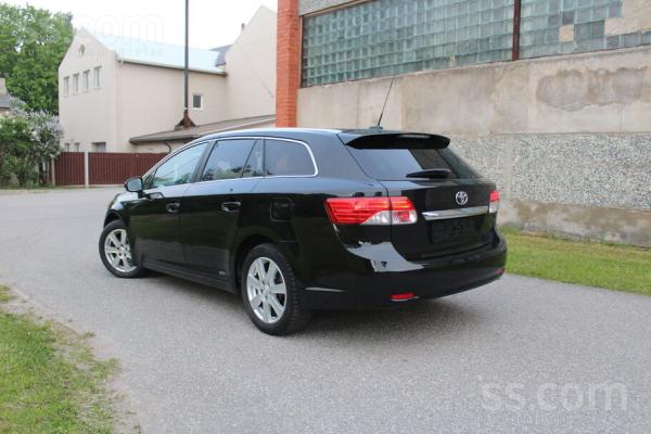 Melns Toyota Avensis 2014 Rīga, ar dzinēja tilpumu 2.00 L un nobraukumu 225 tūkst. km par 6490 €, foto 4 vietnē AUTOMOTO.COM.LV