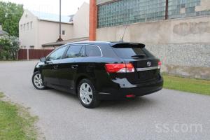 Черный Тойота Авенсис 2014 в Рига, объемом двигателя 2.00 л и пробегом 225 тыс. км за 6490 €, фото 5 на AUTOMOTO.COM.LV