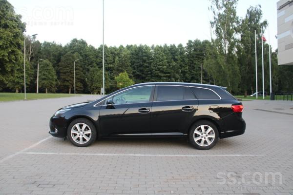 Черный Тойота Авенсис 2014 в Рига, объемом двигателя 2.00 л и пробегом 226 тыс. км за 6350 €, фото 3 на AUTOMOTO.COM.LV