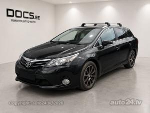 Melns Toyota Avensis 2014 Tallina, ar dzinēja tilpumu 2.20 L un nobraukumu 219 tūkst. km par 7000 €, foto  vietnē AUTOMOTO.COM.LV
