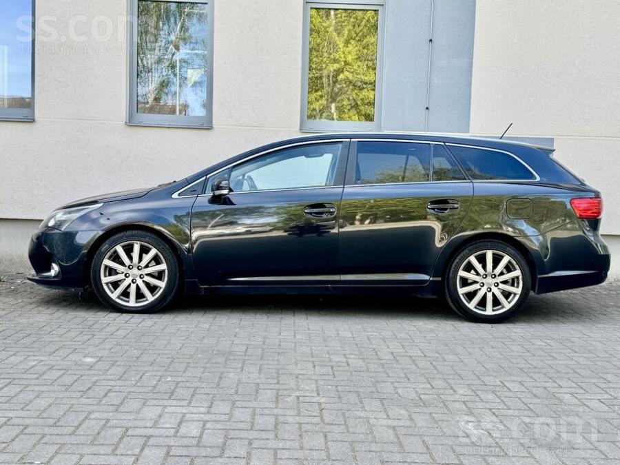 Черный Тойота Авенсис 2014 в Елгава, объемом двигателя 2.20 л и пробегом 0 тыс. км за 5500 €, фото 5 на AUTOMOTO.COM.LV
