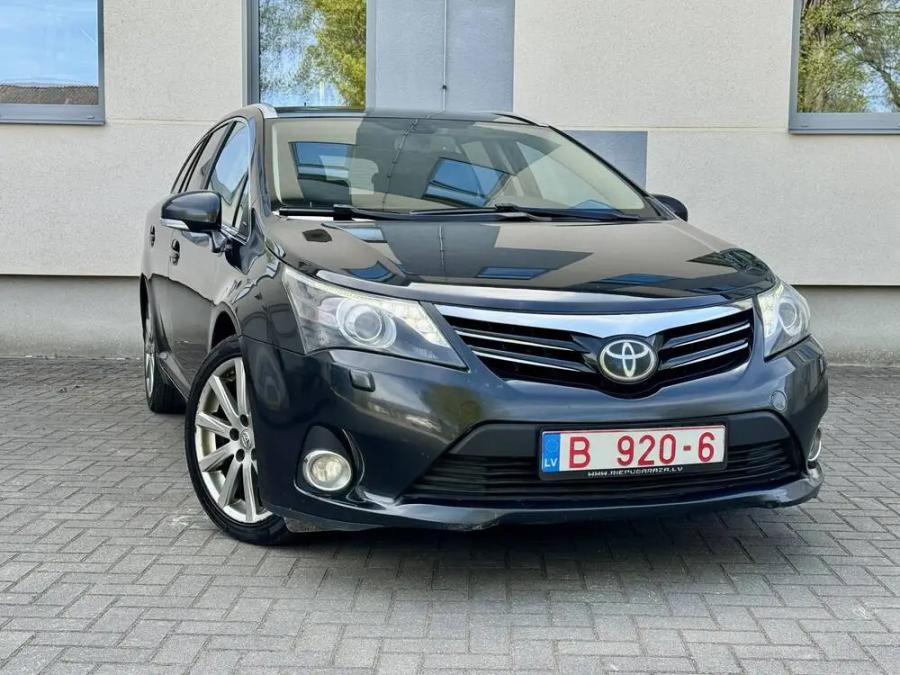 Черный Тойота Авенсис 2014 в Елгава, объемом двигателя 2.20 л и пробегом 290 тыс. км за 5500 €, фото 3 на AUTOMOTO.COM.LV
