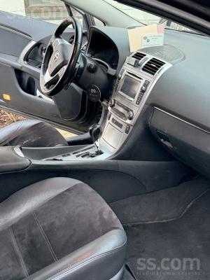 Melns Toyota Avensis 2014 Rīga, ar dzinēja tilpumu 2.20 L un nobraukumu 336 tūkst. km par 4890 €, foto 6 vietnē AUTOMOTO.COM.LV
