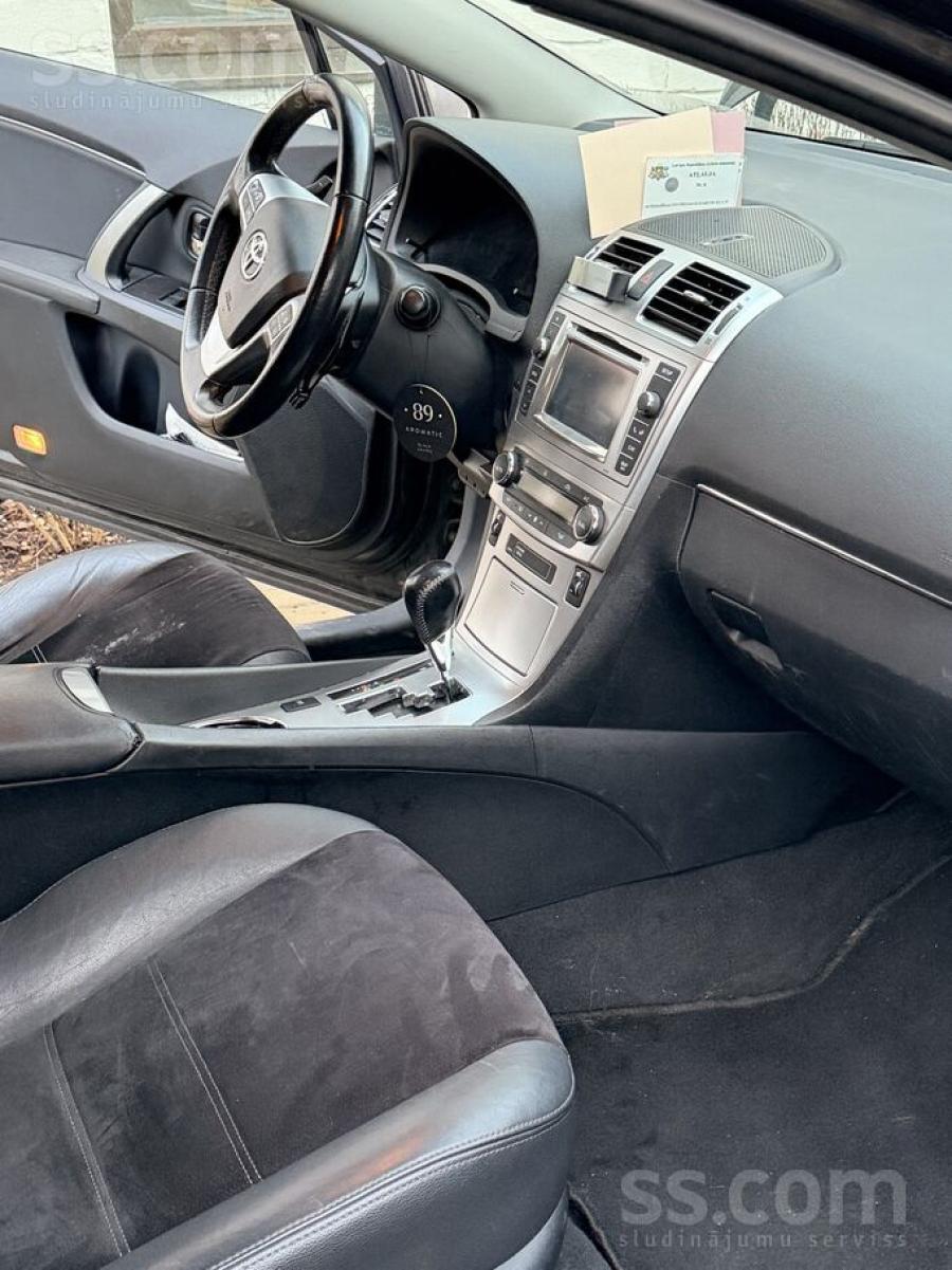 Melns Toyota Avensis 2014 Rīga, ar dzinēja tilpumu 2.20 L un nobraukumu 336 tūkst. km par 4890 €, foto 6 vietnē AUTOMOTO.COM.LV