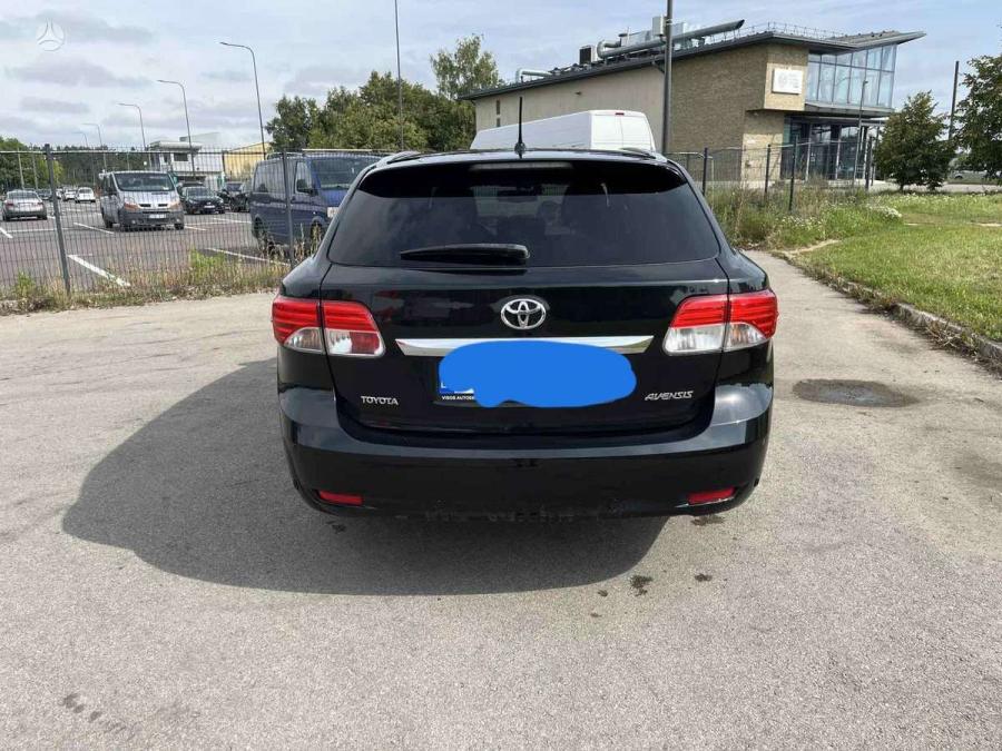 Черный Тойота Авенсис 2014 в Каунас, объемом двигателя 2.00 л и пробегом 297 тыс. км за 5500 €, фото 1 на AUTOMOTO.COM.LV