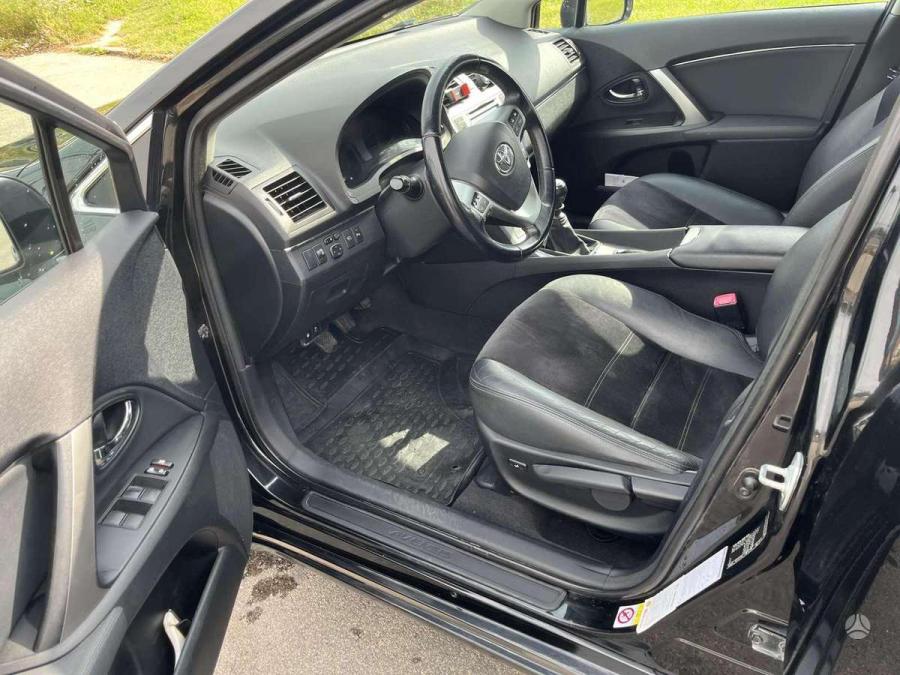 Черный Тойота Авенсис 2014 в Каунас, объемом двигателя 2.00 л и пробегом 297 тыс. км за 5500 €, фото 4 на AUTOMOTO.COM.LV