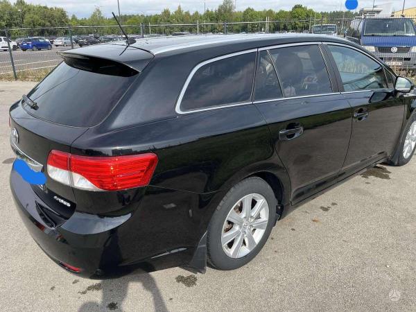 Черный Тойота Авенсис 2014 в Каунас, объемом двигателя 2.00 л и пробегом 297 тыс. км за 5500 €, фото 4 на AUTOMOTO.COM.LV