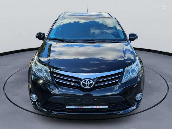 Black Toyota Avensis 2014 in Marijampole, with an engine capacity of 2.23 L and mileage of 324 thousand km for 4800 €, photo 3 on AUTOMOTO.COM.LV