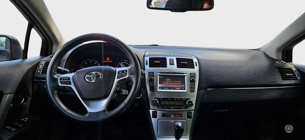 Black Toyota Avensis 2014 in Marijampole, with an engine capacity of 2.23 L and mileage of 324 thousand km for 4800 €, photo 10 on AUTOMOTO.COM.LV