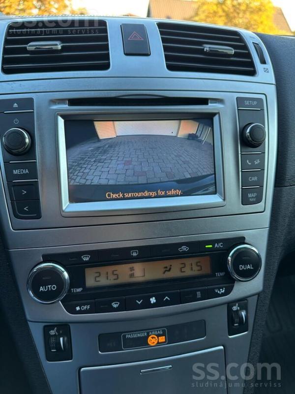 Тойота Авенсис 2014 в Валмиера на AUTOMOTO.COM.LV Черный Тойота Авенсис 2014 в Валмиера, объемом двигателя 2.20 л и пробегом 236 тыс. км за 7550 €, фото 10 на AUTOMOTO.COM.LV