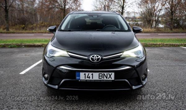 Melns Toyota Avensis 2015 Tallina, ar dzinēja tilpumu 1.80 L un nobraukumu 156 tūkst. km par 11290 €, foto 2 vietnē AUTOMOTO.COM.LV