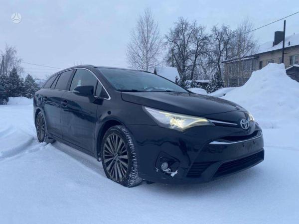 Melns Toyota Avensis 2015 Radviliškis, ar dzinēja tilpumu 1.80 L un nobraukumu 168 tūkst. km par 5950 €, foto 2 vietnē AUTOMOTO.COM.LV