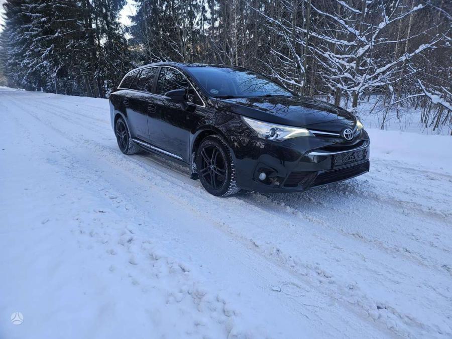 Melns Toyota Avensis 2015 Raseiniai, ar dzinēja tilpumu 2.00 L un nobraukumu 260 tūkst. km par 7200 €, foto 4 vietnē AUTOMOTO.COM.LV