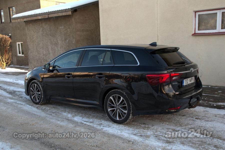 Black Toyota Avensis 2015 in Tartu, with an engine capacity of 1.80 L and mileage of 342 thousand km for 7700 €, photo 6 on AUTOMOTO.COM.LV