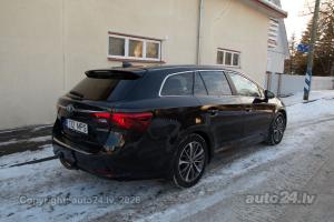 Black Toyota Avensis 2015 in Tartu, with an engine capacity of 1.80 L and mileage of 342 thousand km for 7700 €, photo 8 on AUTOMOTO.COM.LV