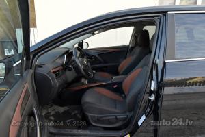 Black Toyota Avensis 2015 in Tartu, with an engine capacity of 1.80 L and mileage of 342 thousand km for 7700 €, photo 12 on AUTOMOTO.COM.LV