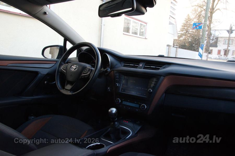 Black Toyota Avensis 2015 in Tartu, with an engine capacity of 1.80 L and mileage of 342 thousand km for 7700 €, photo 16 on AUTOMOTO.COM.LV
