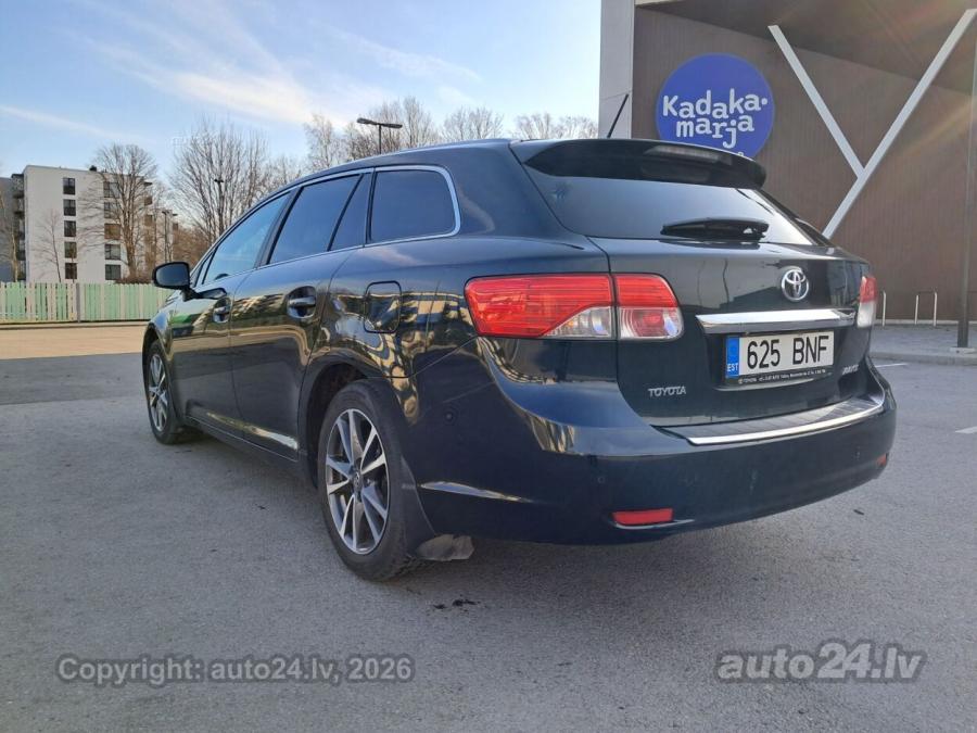 Black Toyota Avensis 2015 in Tallinn, with an engine capacity of 1.80 L and mileage of 144 thousand km for 9500 €, photo 3 on AUTOMOTO.COM.LV