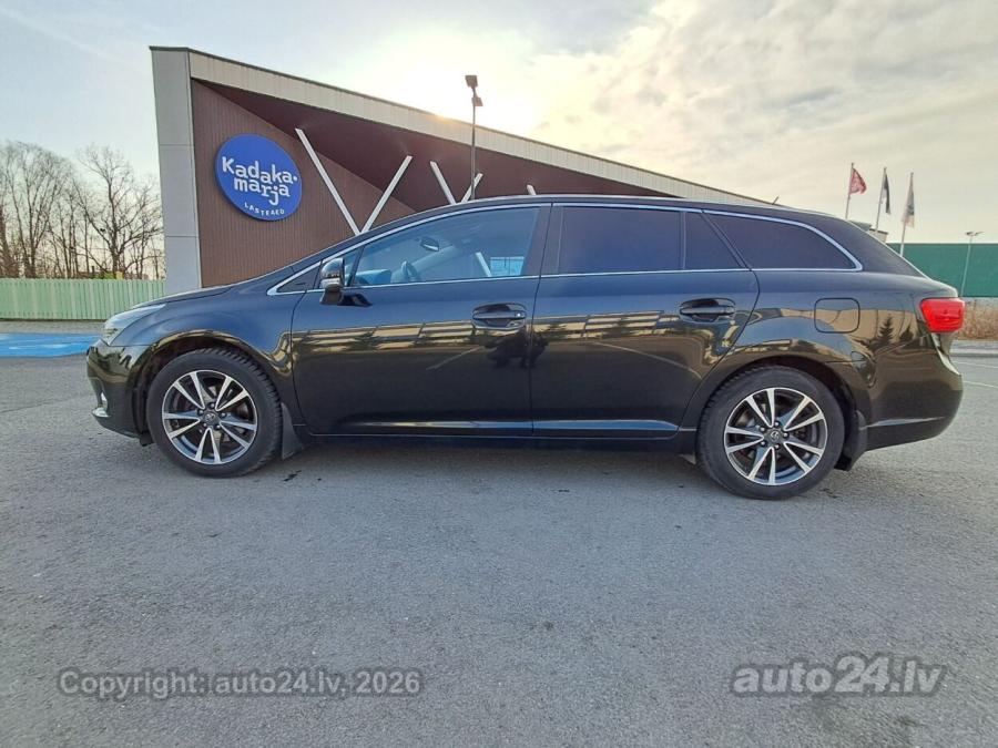 Black Toyota Avensis 2015 in Tallinn, with an engine capacity of 1.80 L and mileage of 144 thousand km for 9500 €, photo 7 on AUTOMOTO.COM.LV