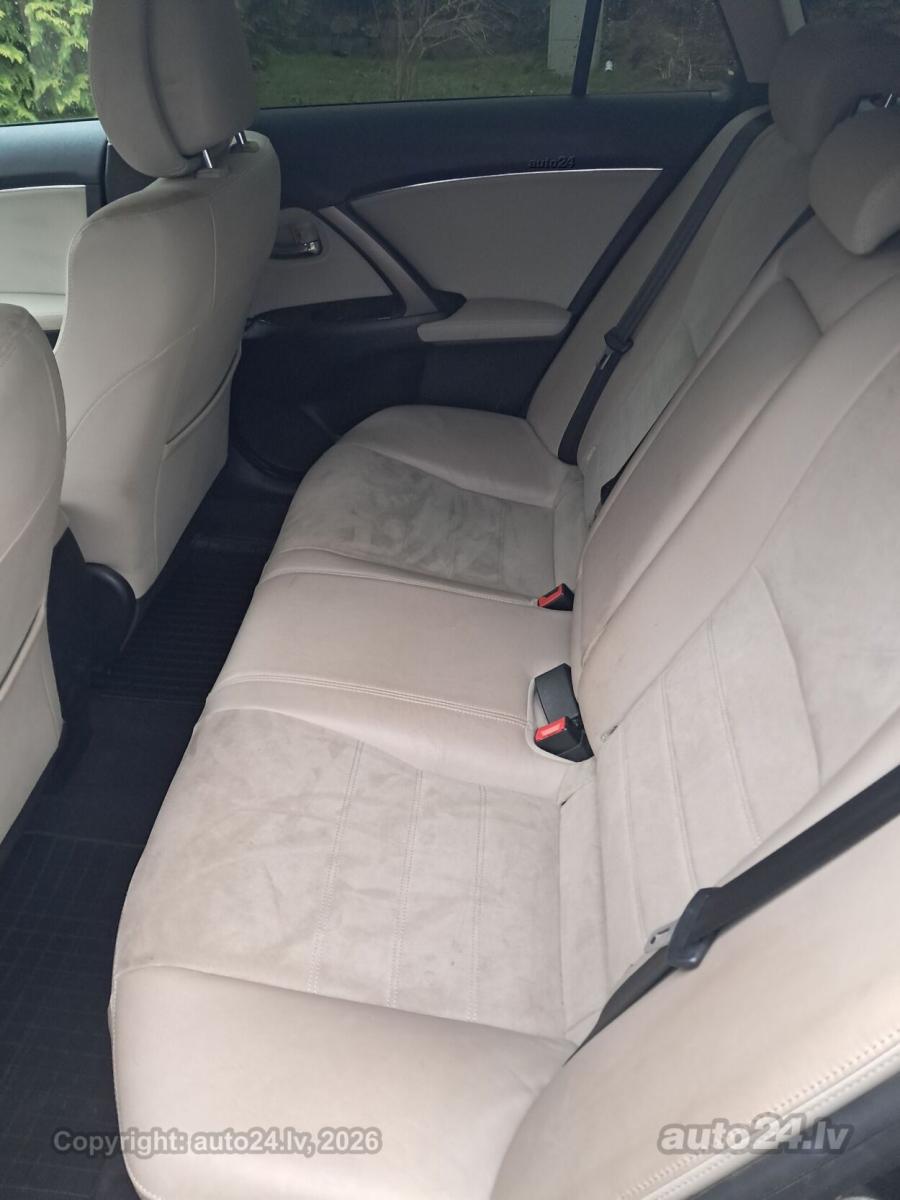 Black Toyota Avensis 2015 in Tallinn, with an engine capacity of 1.80 L and mileage of 144 thousand km for 9500 €, photo 10 on AUTOMOTO.COM.LV