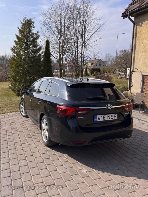 Melns Toyota Avensis 2015 Tallina, ar dzinēja tilpumu 2.00 L un nobraukumu 114 tūkst. km par 9999 €, foto 4 vietnē AUTOMOTO.COM.LV