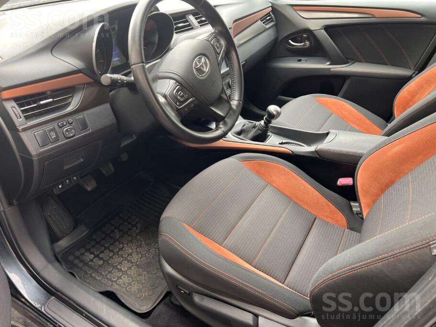 Черный Тойота Авенсис 2015 в Рига, объемом двигателя 2.00 л и пробегом 162 тыс. км за 8900 €, фото 8 на AUTOMOTO.COM.LV