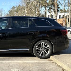 Черный Тойота Авенсис 2015 в Валмиера, объемом двигателя 2.00 л и пробегом 299 тыс. км за 7500 €, фото 14 на AUTOMOTO.COM.LV