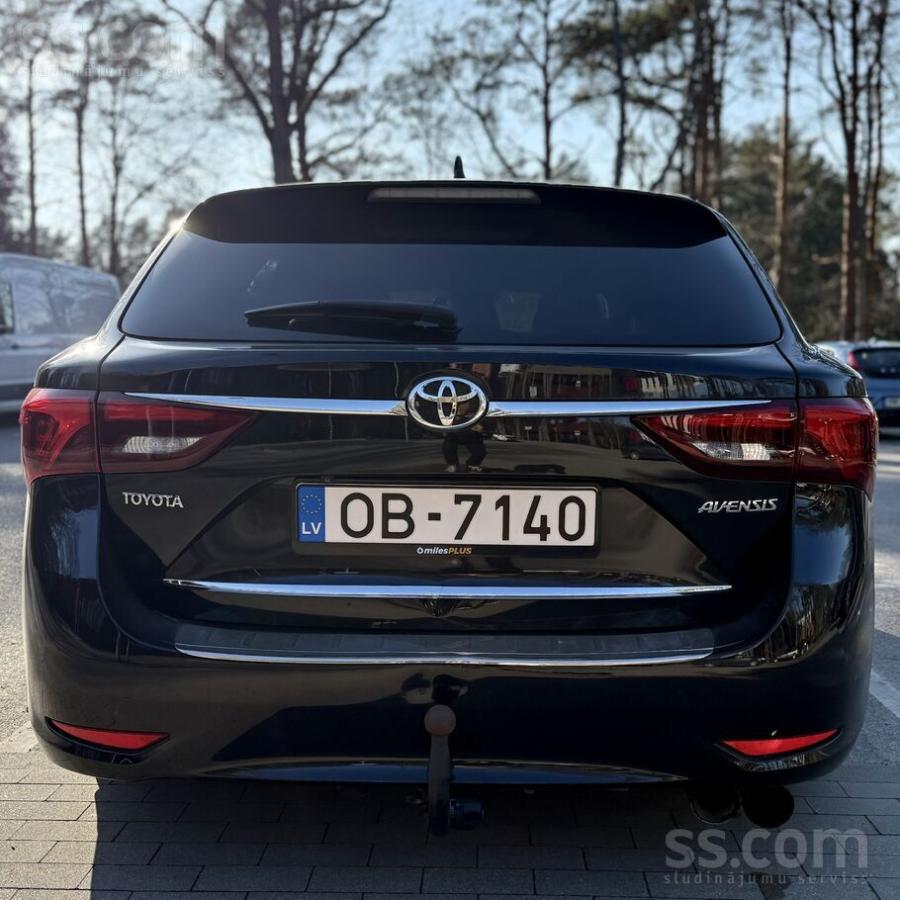 Черный Тойота Авенсис 2015 в Валмиера, объемом двигателя 2.00 л и пробегом 299 тыс. км за 7500 €, фото 16 на AUTOMOTO.COM.LV