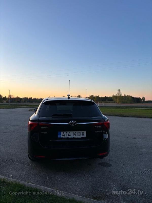 Черный Тойота Авенсис 2015 в Тарту, объемом двигателя 2.00 л и пробегом 345 тыс. км за 6900 €, фото 7 на AUTOMOTO.COM.LV